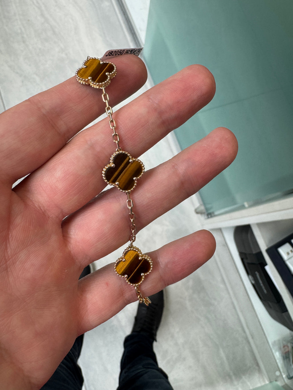 Buy 18k clover tiger bracelet at the Best Price | OMI Jewelry